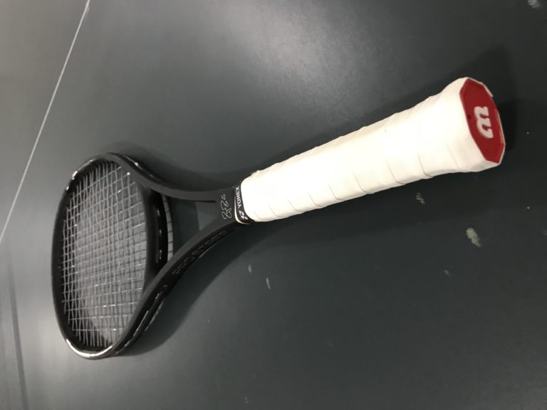 Wilson Pro Staff RF97 Autograph Review - Roger Federer's Racquet
