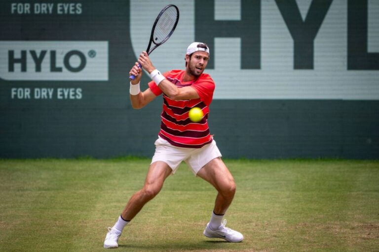 Karen Khachanov's new racquet - Tennisnerd.net