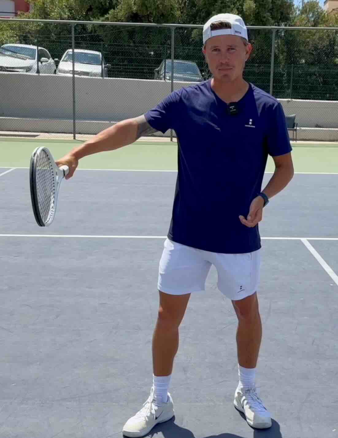 The One-Handed Backhand: Timeless Beauty, Modern Challenge - Tennisnerd.net