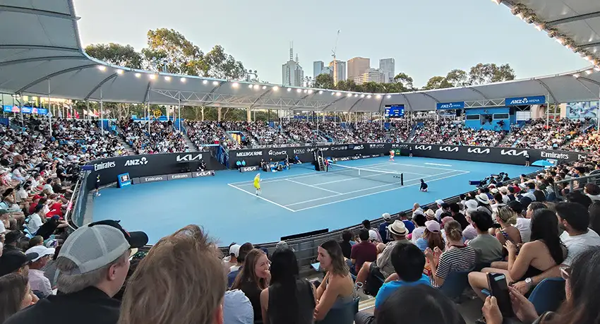 Watching tennis on TV vs in-person: The pros and cons - Tennisnerd.net