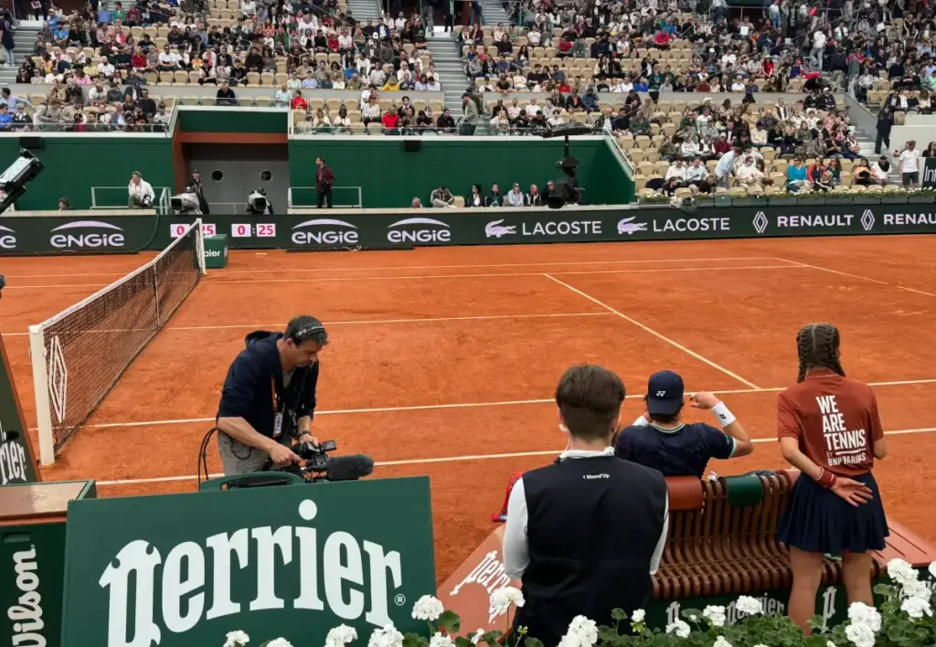 Where to sit in a tennis stadium: The best seats and why - Tennisnerd.net