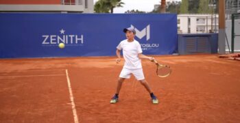 Teodor Davidov - Playing Tennis with Two Forehands - Tennisnerd.net